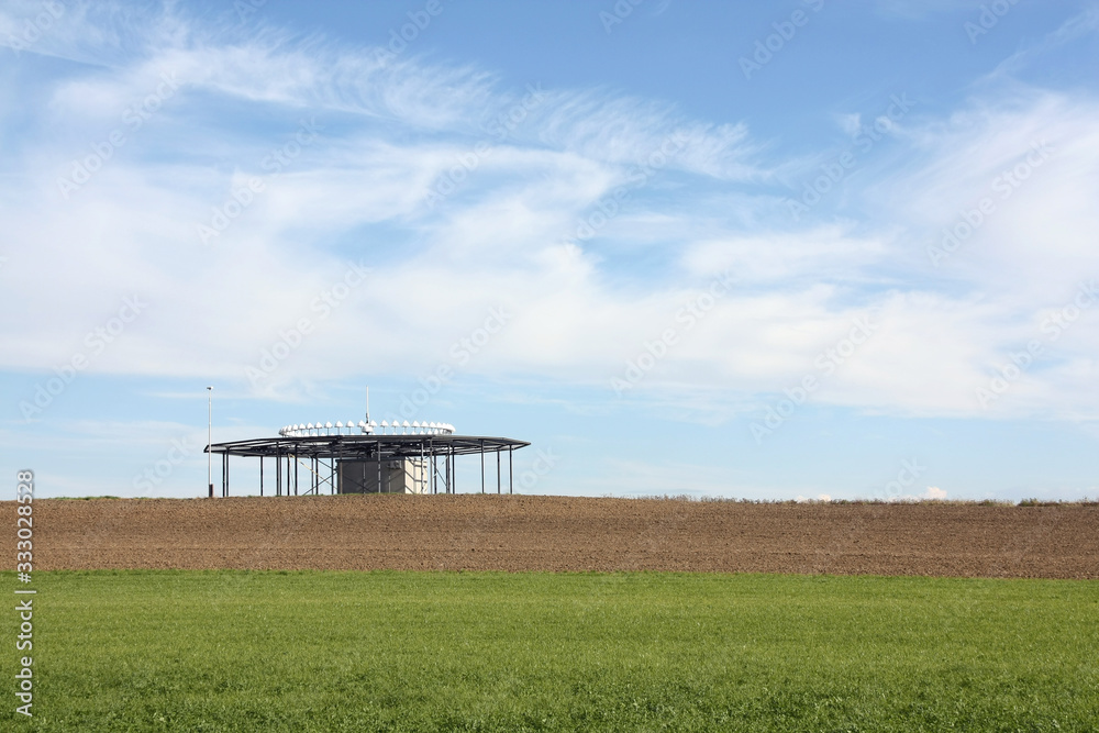 Fotografie D-VOR (VHF omnidirectional radio range) ground station of ...
