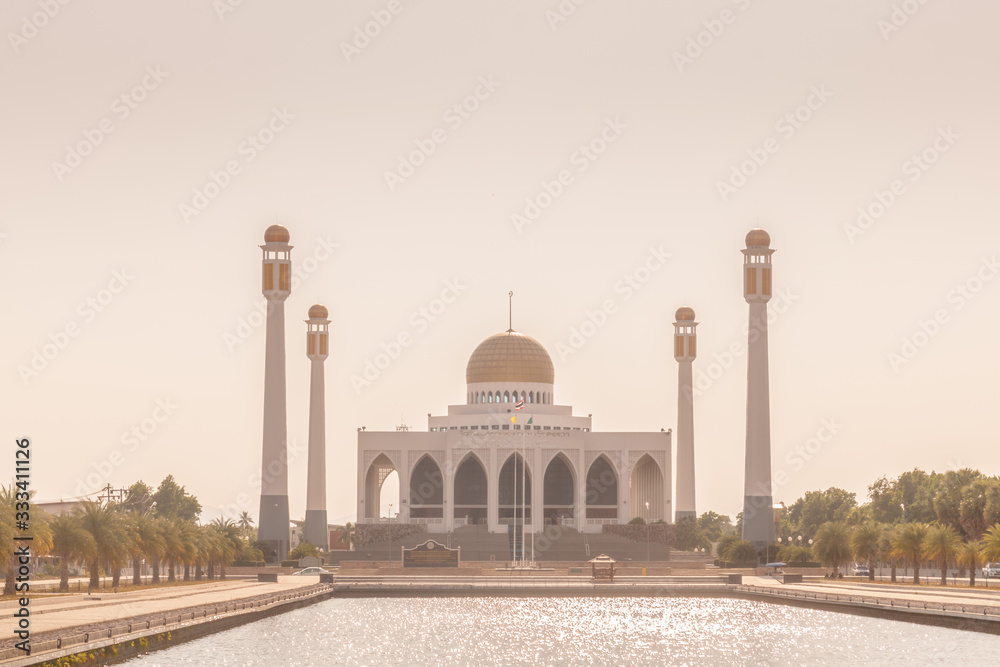Songkhla Central Mosque, sometimes known as Little Taj Mahal is a ...
