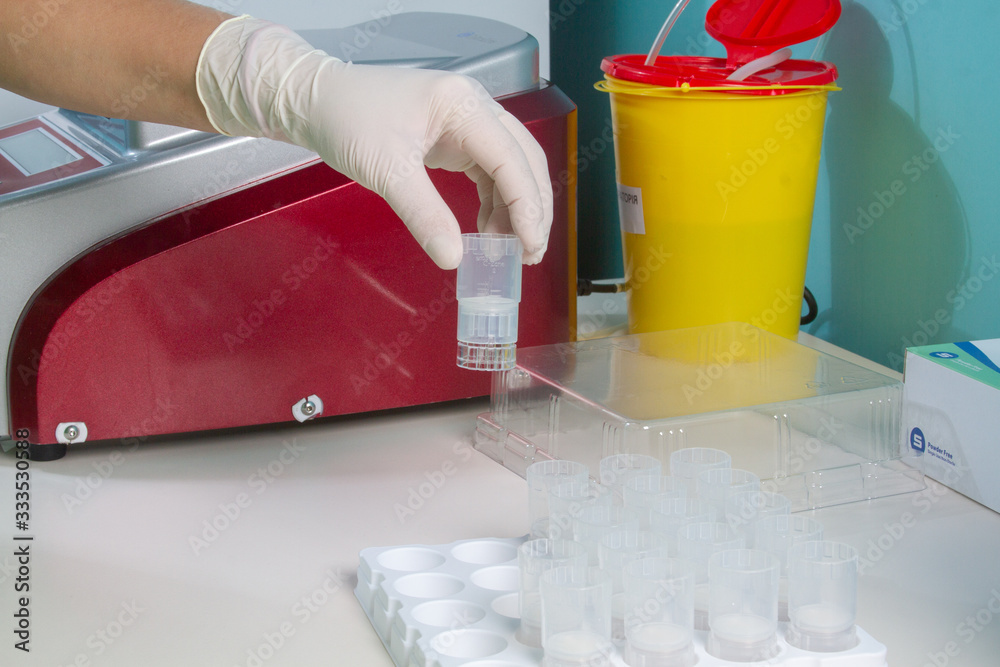 Stock-Foto „Anatomic pathology testing. Histology test lab in hospital ...