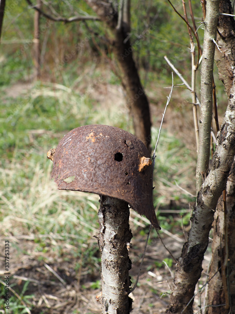 Wehrmacht Rusty M35 Helmet WWII Damaged By Bullets And Shrapnel. Metal ...