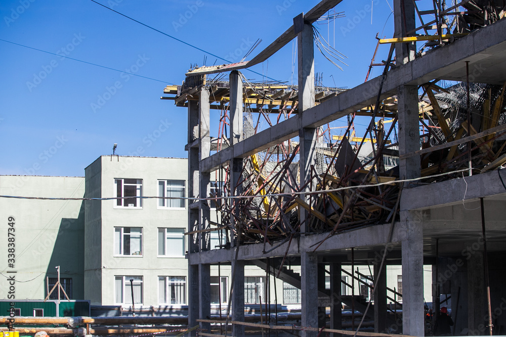 Foto de Stock Emergency at the construction site - the collapse of the ...
