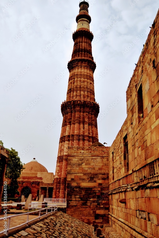 Fotografie Qutub Minar New Delhi, India, The tallest minaret in India ...