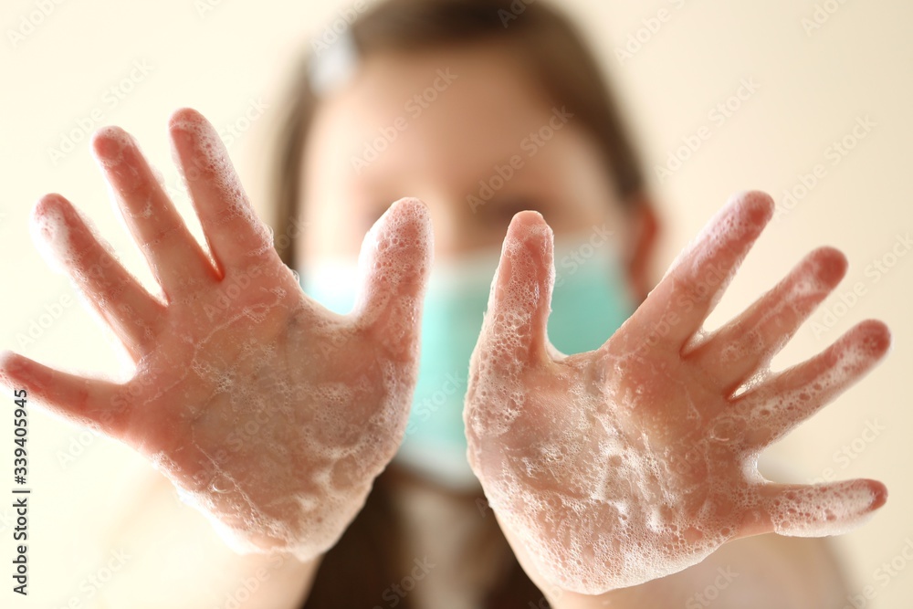Foto Clean hands concept. Hand washing.Coronavirus epidemic.Girl child ...