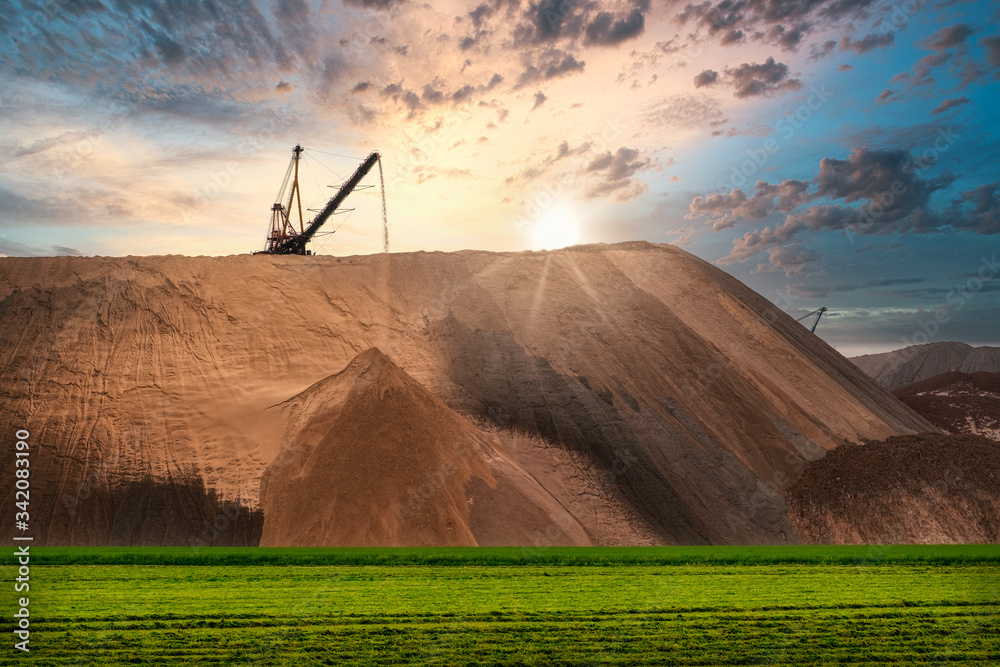 Extracting and mining potassium and magnesium salts.Large excavator ...