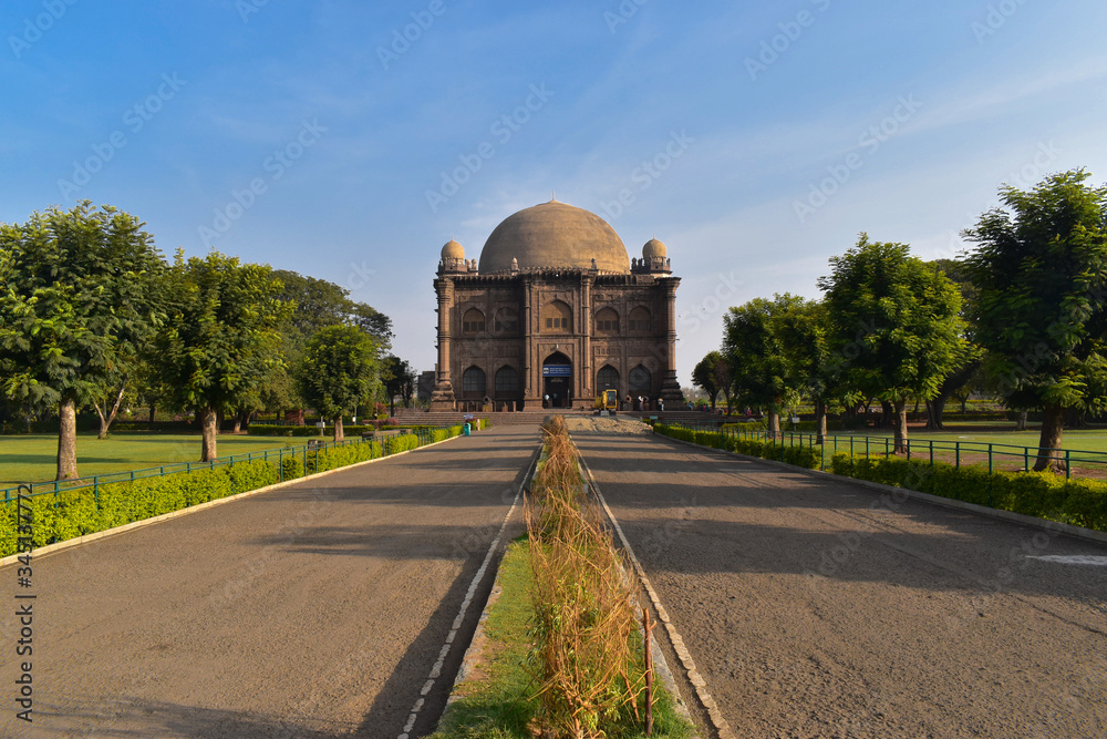 Gol Gumbaz at Bijapur is the mausoleum of king Muhammad Adil Shah, Adil ...