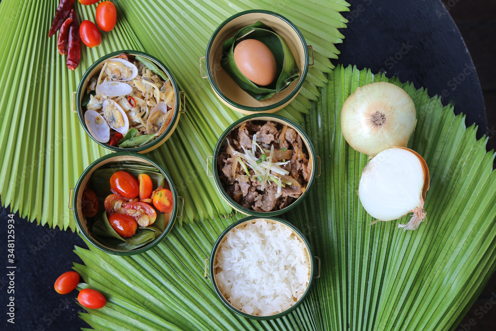 Foto de Stock fusion cuisine of Thai and Japanese dishes served in ...