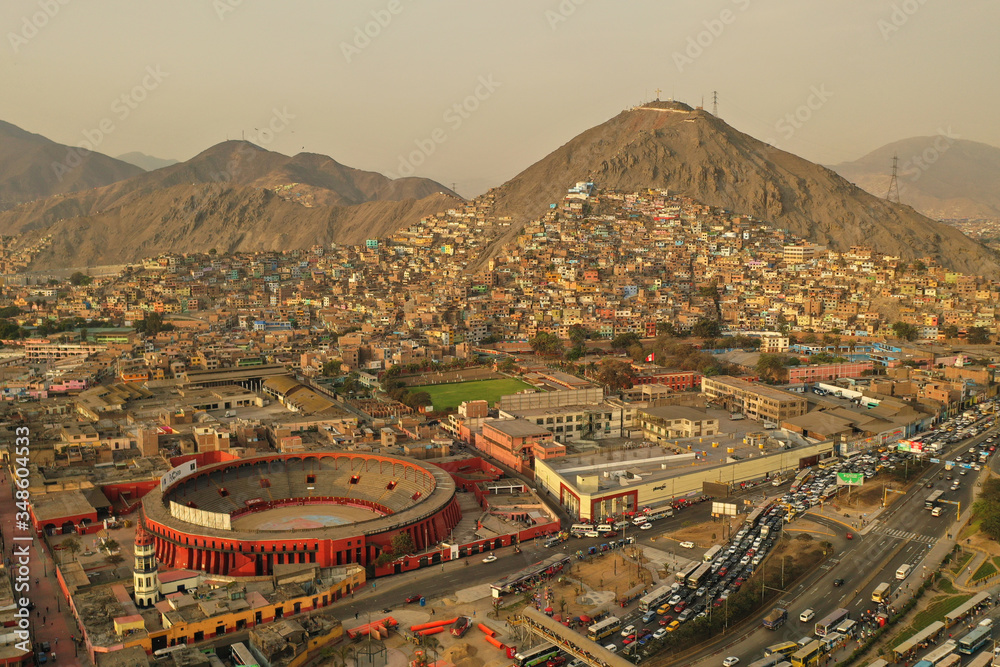 Foto de Stock Cerro San Cristóbal - Rimac , Lima - Perú | Adobe Stock