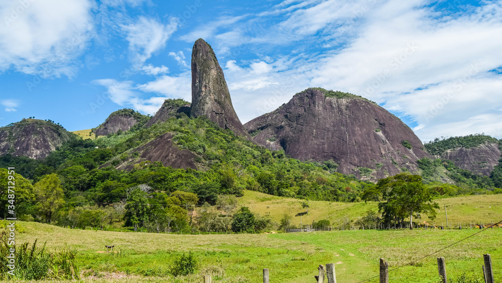 Pedra do Itabira - Beautiful stone mountains in Cachoeiro de Itapemirim ...