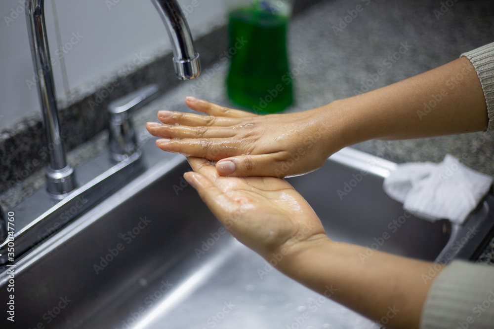 Hand washing lavado de manos Stock Photo | Adobe Stock