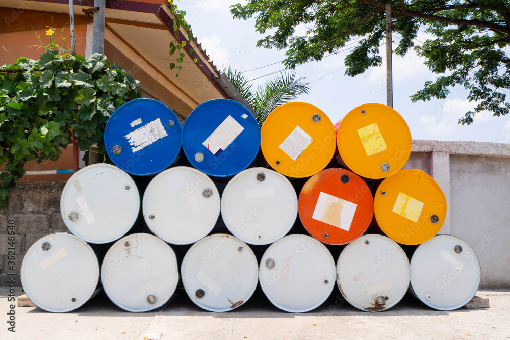 200 liter fuel tanks, including green tanks, black tanks, red yellow ...