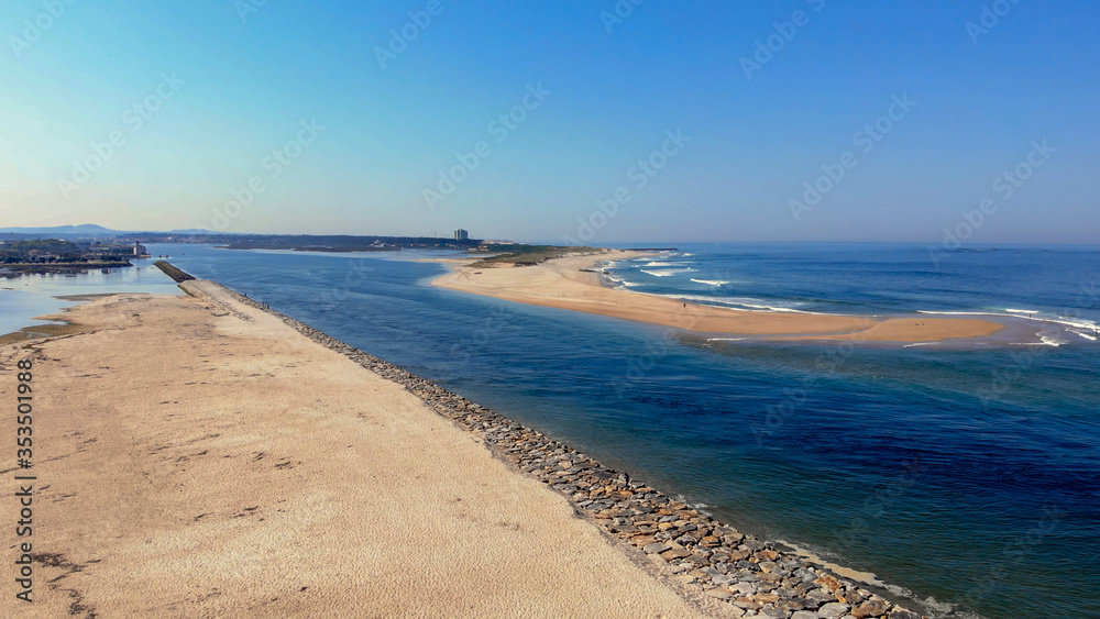 The two sides of Restinga de Ofir. One facing the ocean, the other the ...