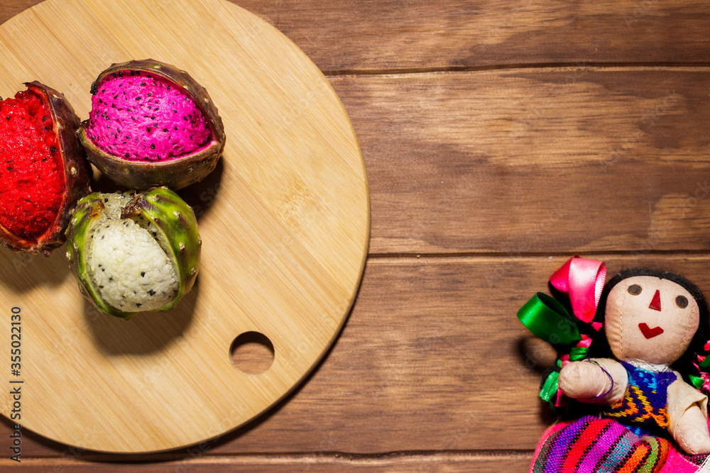 Foto de Stock Pitaya roja blanca y morada fruta exotica de Mexico del ...