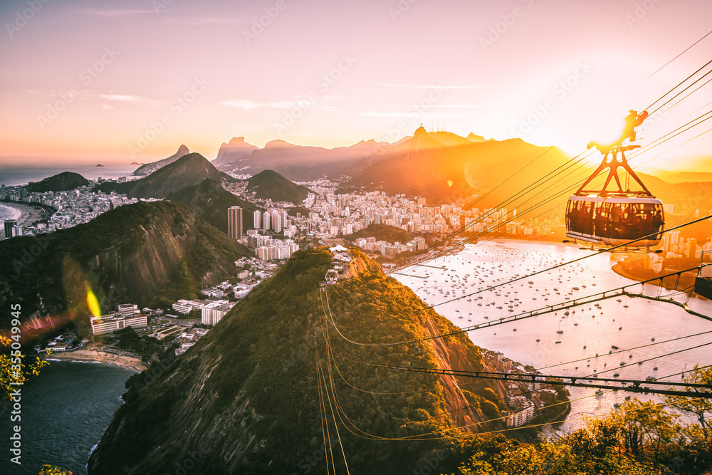 Zdjęcie bez tantiem: Sugar Loaf Mountain Cable Car Overlooking Christ ...