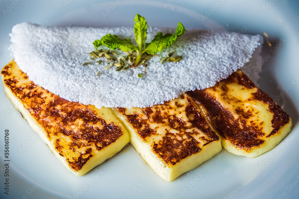 Tapioca Com Queijo Coalho Comida T pica Do Nordeste Brasileiro Stock Tapioca Com Queijo Coalho Comida T pica Do Nordeste Brasileiro Stock