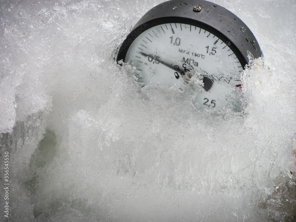 The pressure gauge is designed to measure excess pressure in oxygen ...