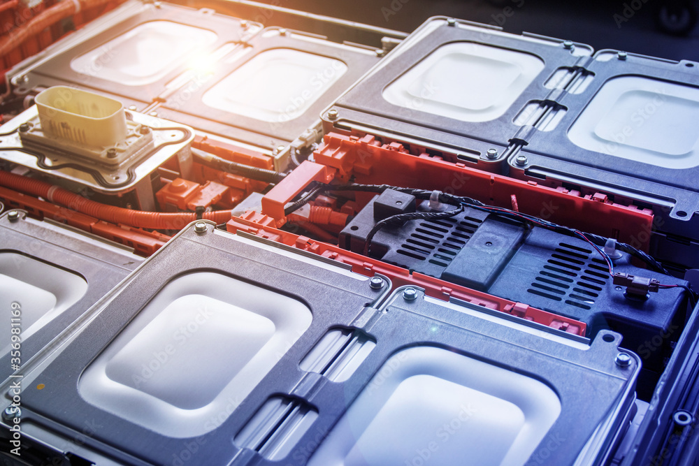 Li-ion battery electric vehicle without cooling system; image with ...