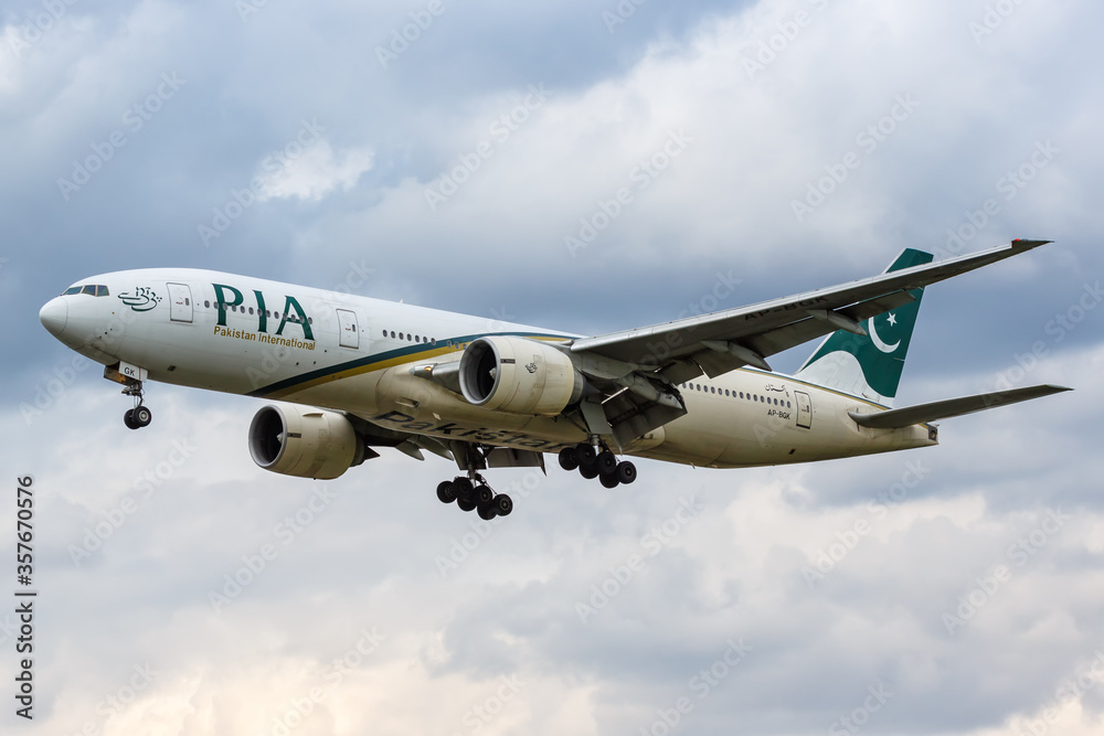 PIA Pakistan International Boeing 777-200ER airplane London Heathrow ...