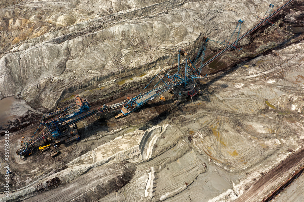 Foto de Stock Visonta stone mine in Hungary. A part of the Matra Power ...