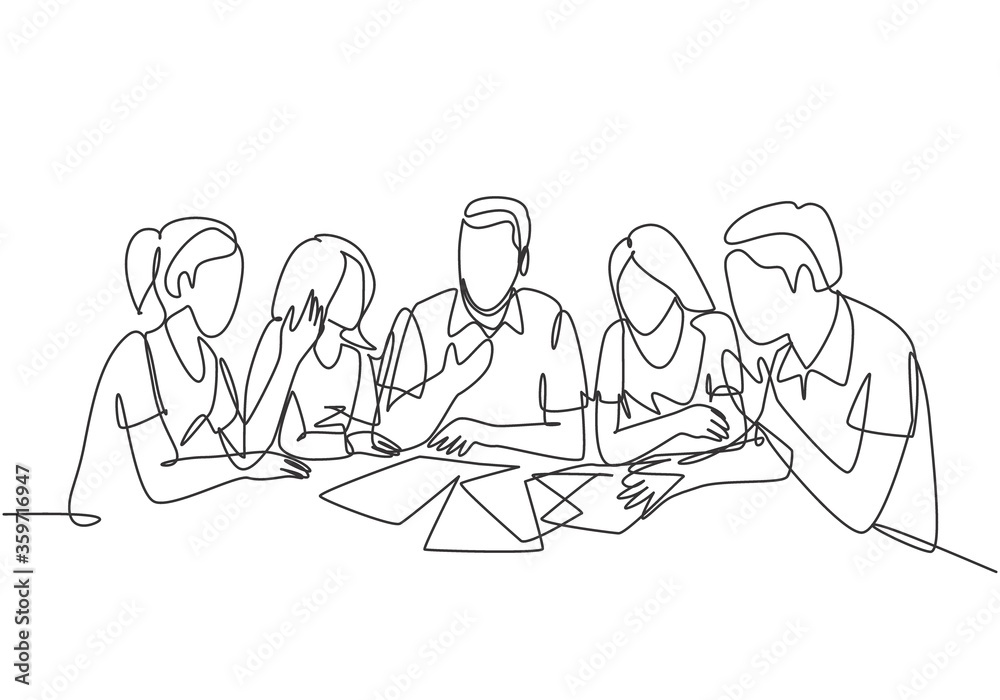 One single line drawing of young startup founders brainstorming ...