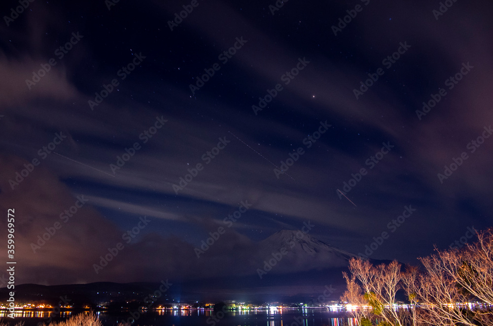 Mount Fuji with snowcap & starry night, from Lake Yamanaka, Japan Stock ...