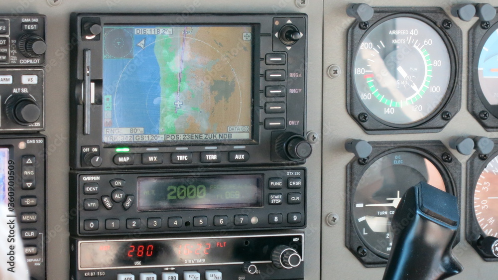 Detailaufnahme von Cockpitinstrumente einer Cessna Grand Caravan ...