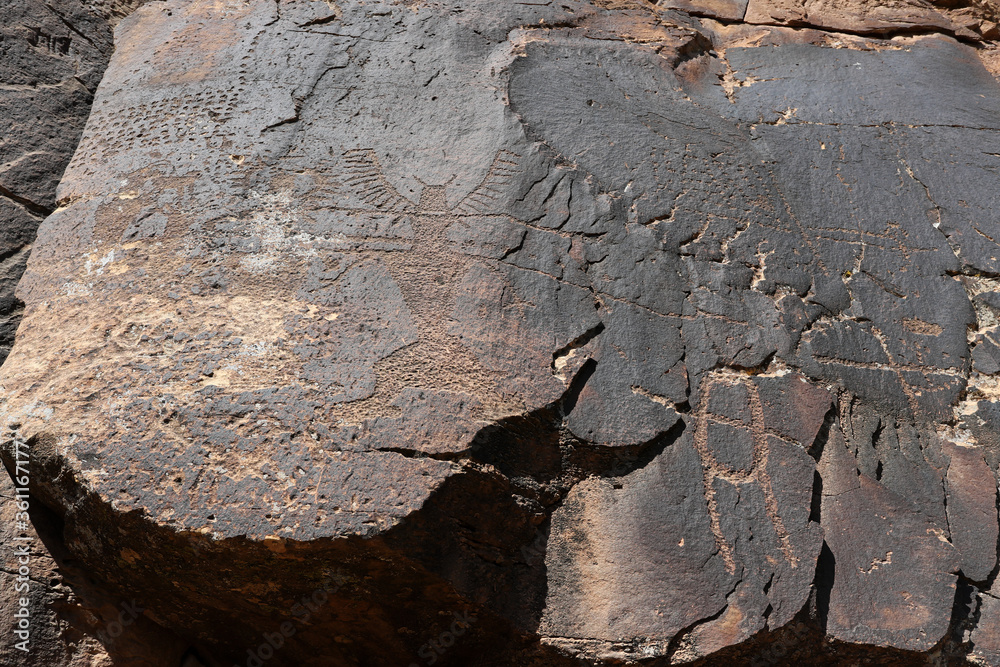 Ancient Native American Indian rock art petroglyph ruler Utah 1456 ...