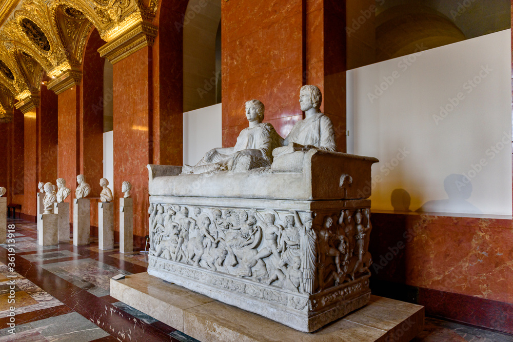 PARIS - APRIL 2, 2018: Roman statue in the Louvre, the world's largest ...