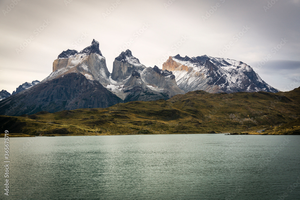 Foto de Stock lago Pehoé, trekking W, Parque nacional Torres del Paine ...