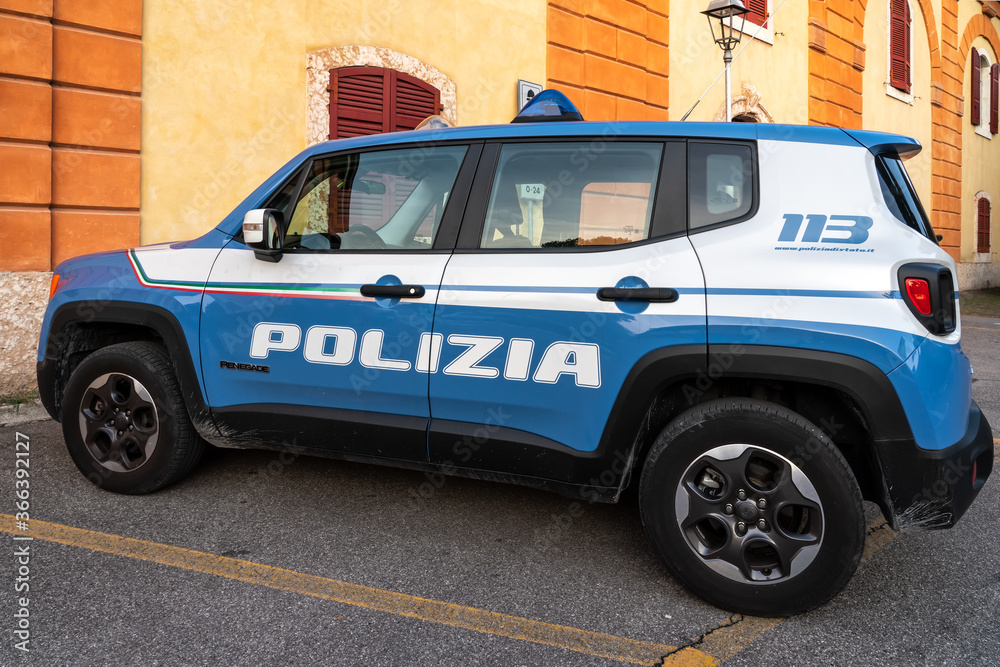 Polizia Italia. Italian police car. The Polizia di Stato is one of the ...