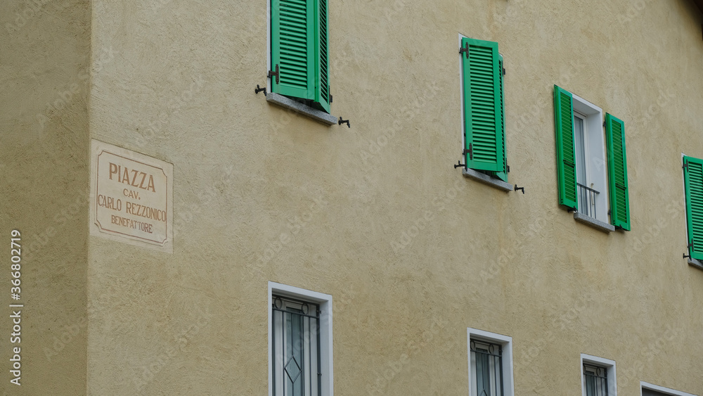 Il centro storico della cittadina di Porza alle porte di Lugano, in ...