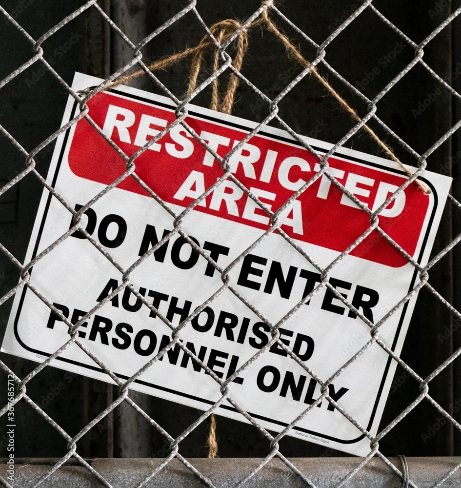 Stock-Foto „Australia, Sydney, NSW 27/07/2020. warning sign Restricted ...