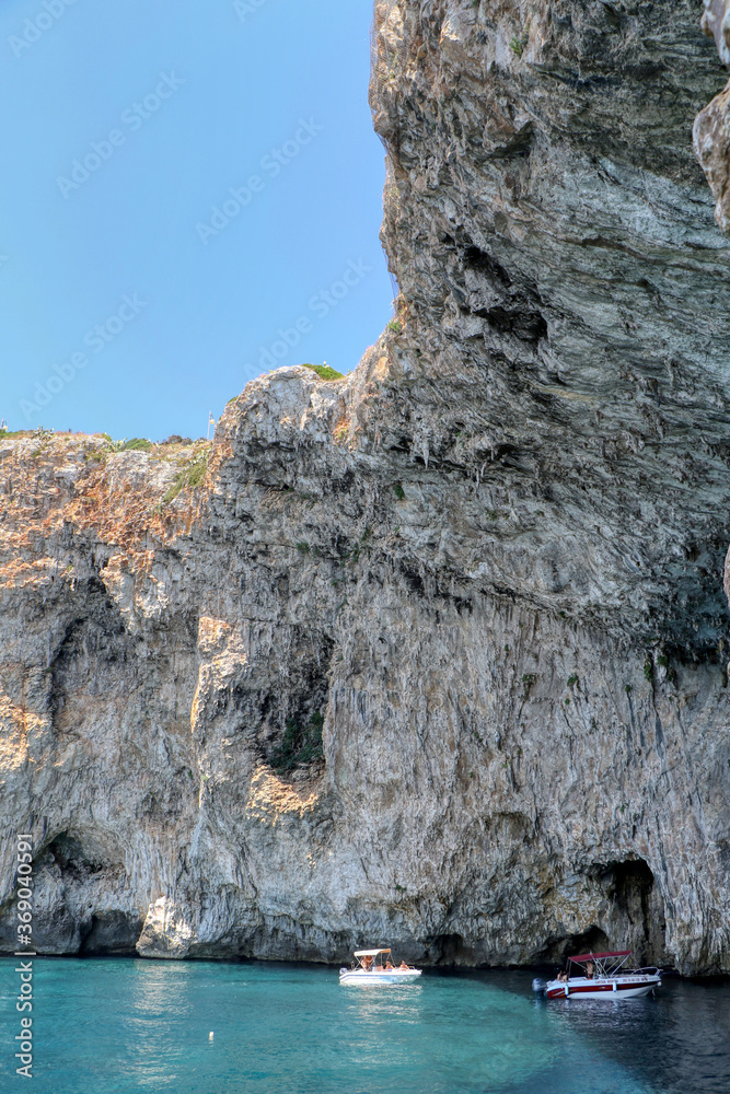 Foto de Stock Entrance of the Zinzulusa caves in Castro, Lecce, Salento ...