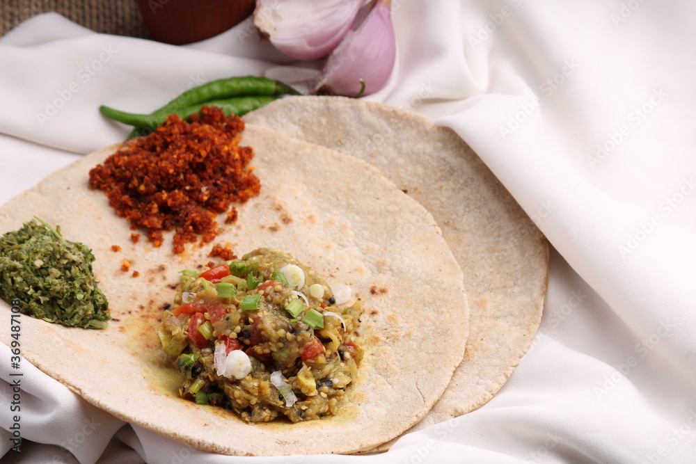 Baigan/Baingan Bharta - Mashed roasted Eggplant cooked with spices ...