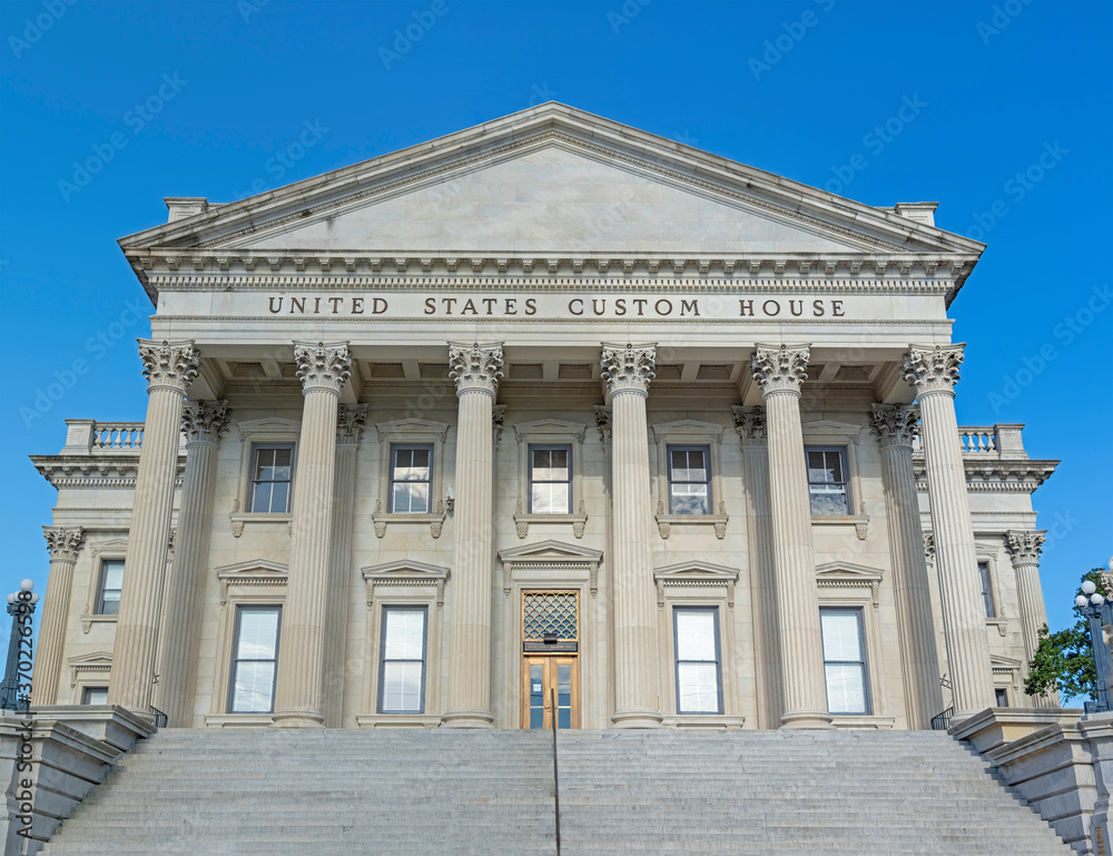 Foto de Stock U.S. Custom House in Charleston, SC. Classical revival ...