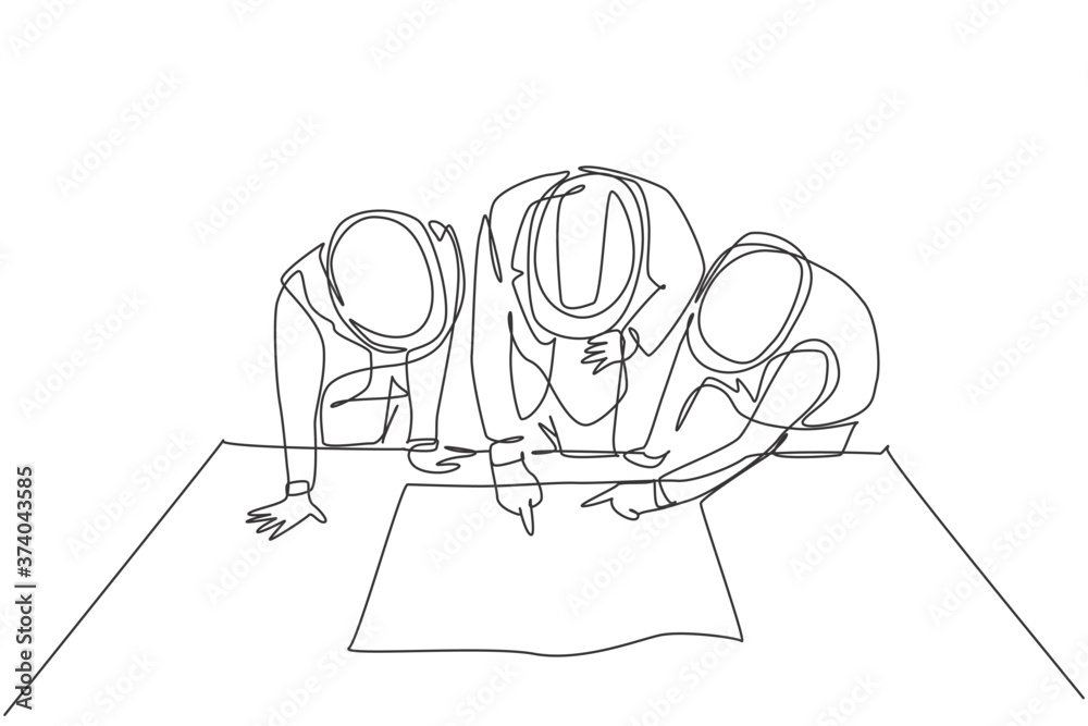 One single line drawing of young architects and manager meeting at ...
