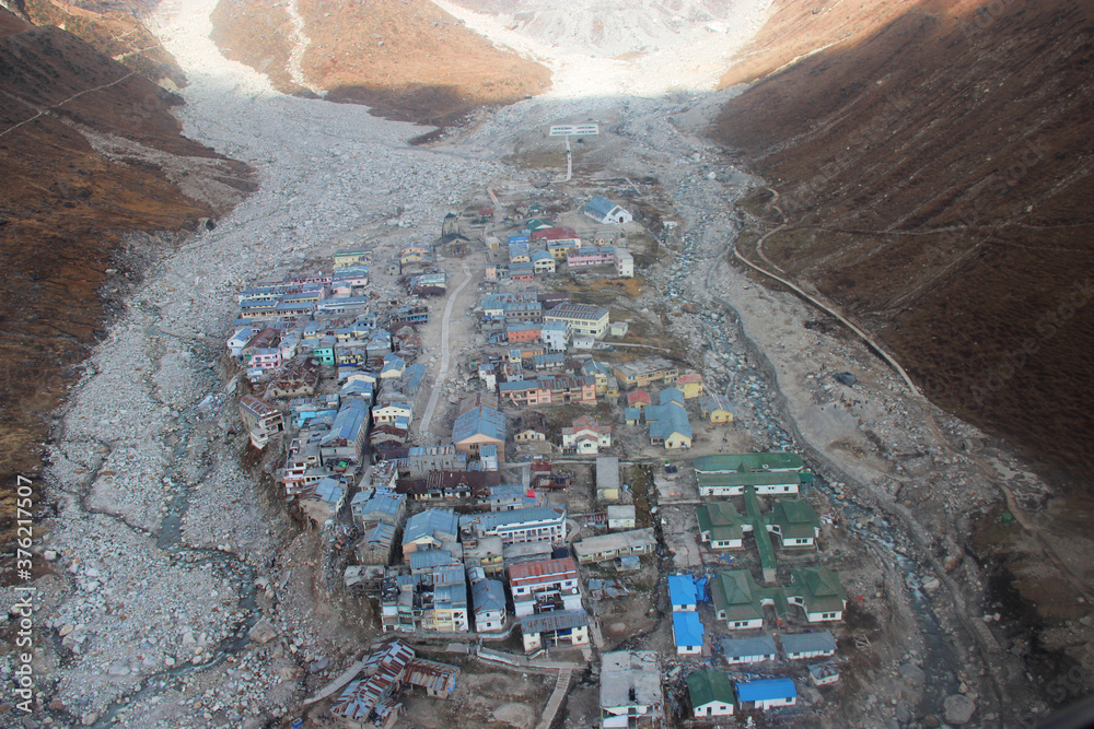 Kedarnath temple aerial view after Kedarnath Disaster 2013. Heavy loss ...