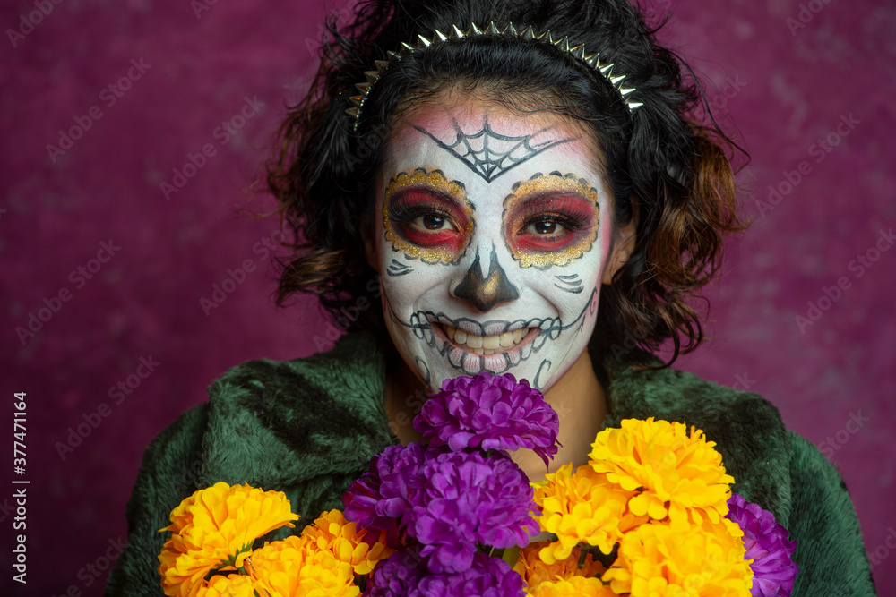 ภาพถ่าย Stock Mujer joven millennial bonita maquillaje catrina mexicana ...