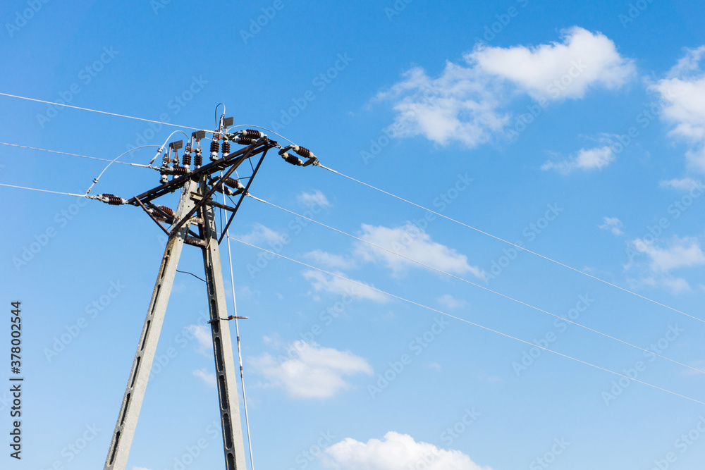 Foto Energy transfer lines in Poland. Low voltage pole background ...