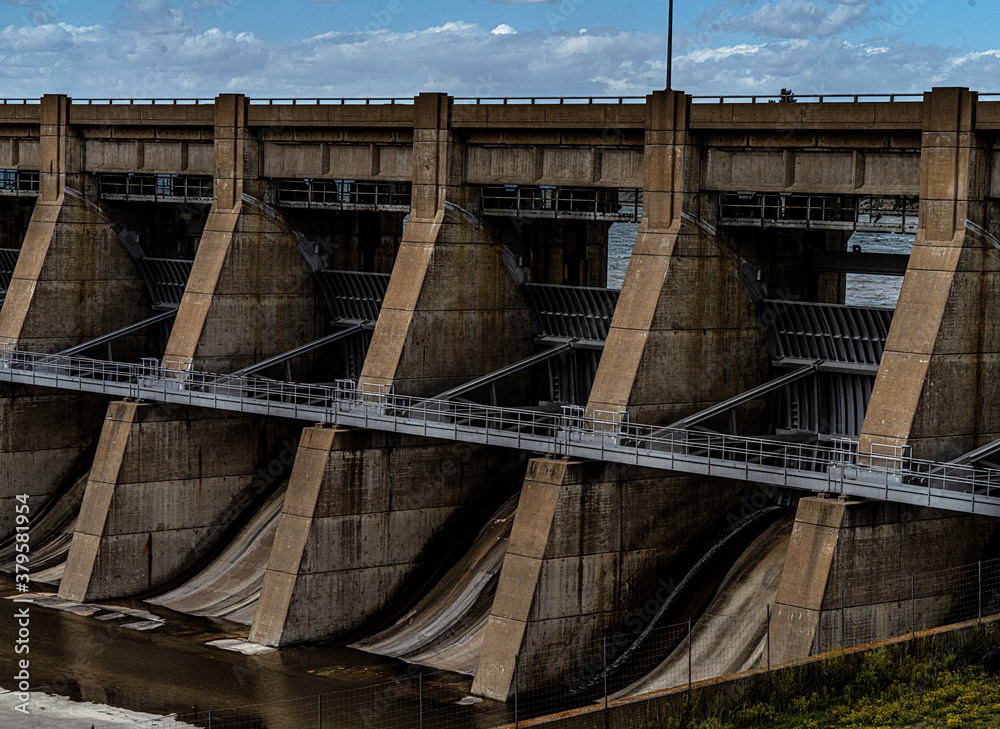 Stock-Foto „Garrison Dam near Bismarck North Dakota is a earth fill ...