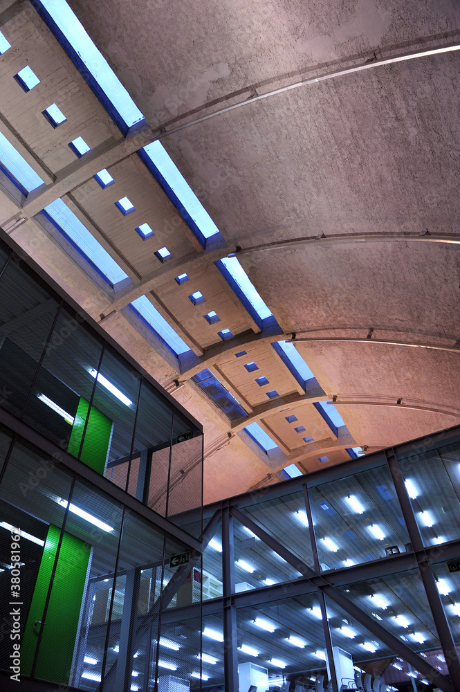 El Embarcadero, antiguo edificio minero rehabilitado para espacios de innovación, emprendedores ...