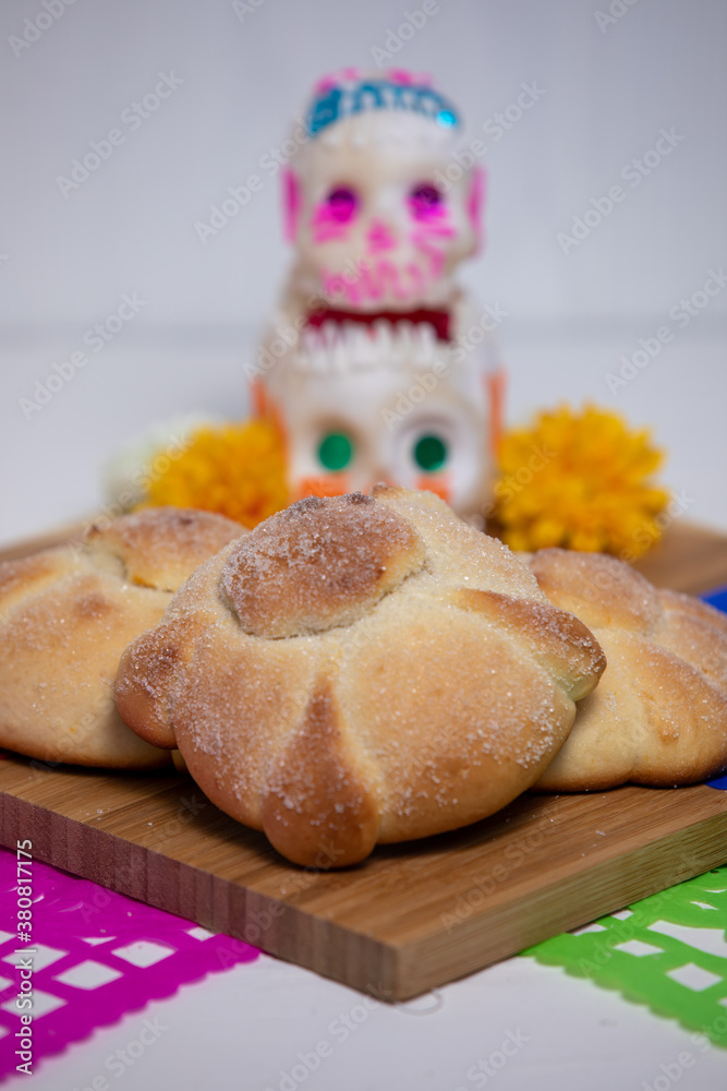 Sweetbread called Bread of the Dead (Pan de Muerto), Day of the dead ...