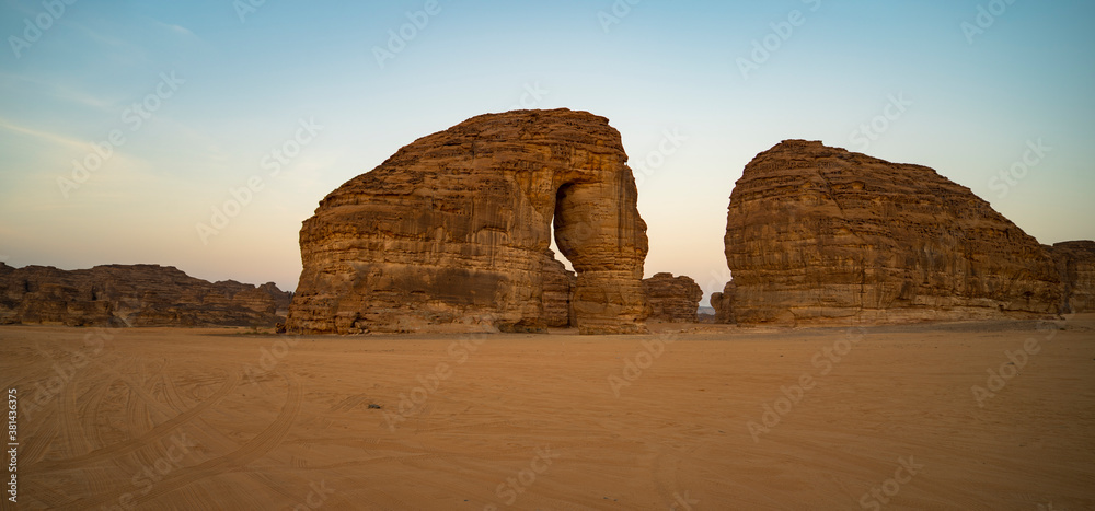 Morning sunrise view of Elephant Rock natural geological formation, Al ...