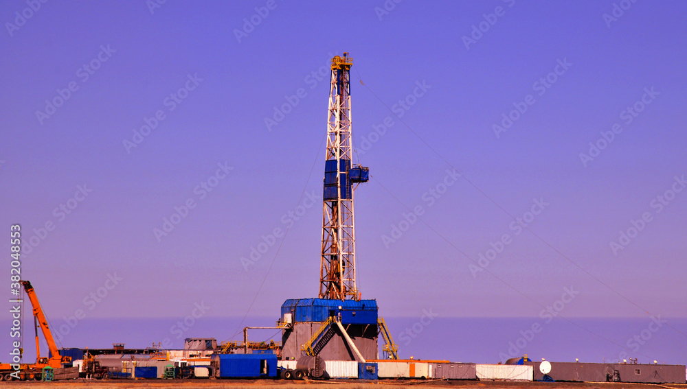 The onshore drilling rig Stock Photo | Adobe Stock
