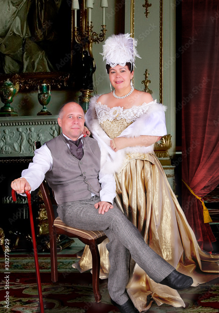 Foto de Stock Retro. Married couple. Costumes of the 18th century ...
