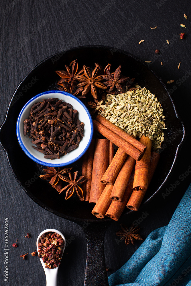 Food concept origin Chinese Five Spice Star Anise, Fennel Seeds ...