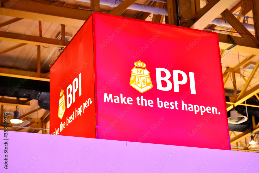 Foto de Stock Bank of the Philippine Islands (BPI) booth sign at Manila ...