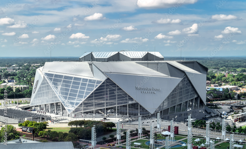 Atlanta's iconic Mercedes Benz Stadium can accommodate 71,000 ...