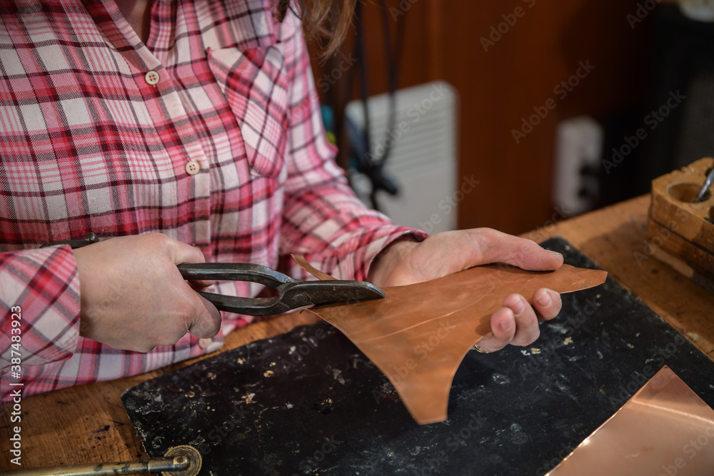 Designing copper utensils, the age old art of crafting copper wares ...