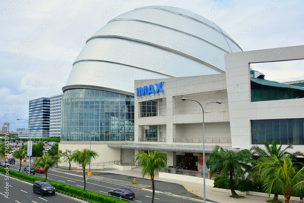 Foto de Stock SM Mall of Asia mall and Imax theatre facade in Pasay ...