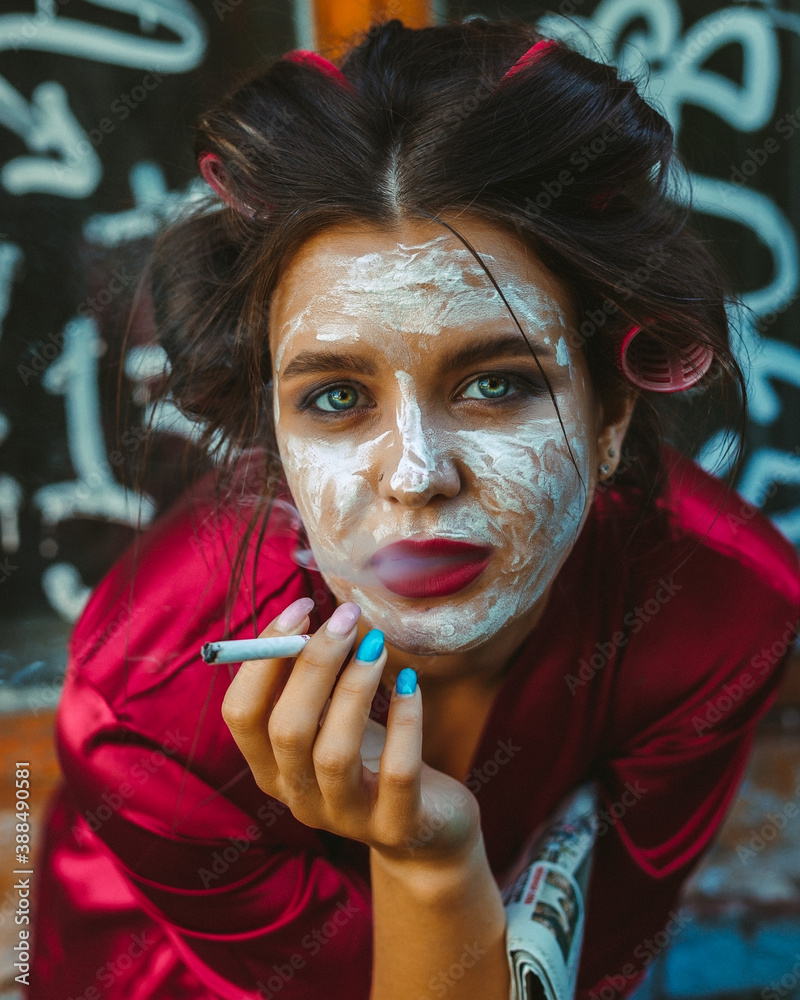 Girl on the street, girl in a robe, runny, face mask, good morning ...
